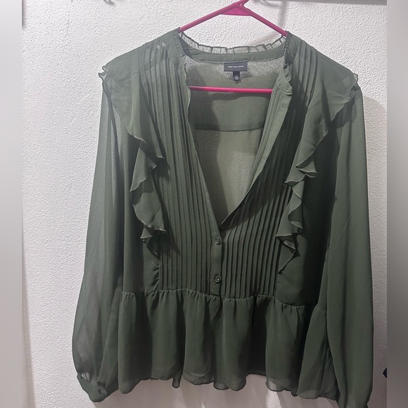 Who What Wear | Tops | Pretty Frilly Blouse | Poshmark